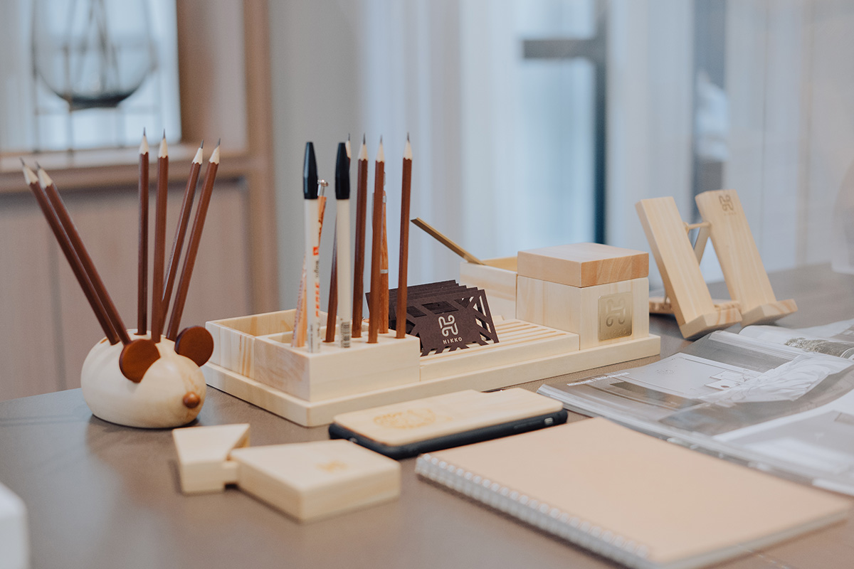 Hikko Signature - Hikko Woodcraft